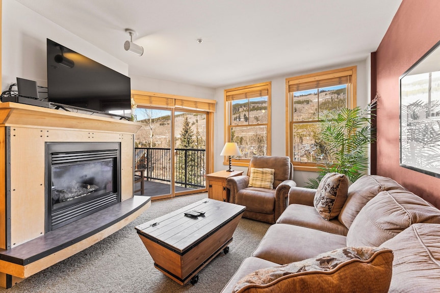 Mountain Views From Private Balcony In This Ideally Located River Run Condo! - Geneva Lake, Dillon