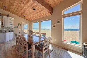 Bailey's Place-lux modern beachfront. Single level. Reviews, Deals ...