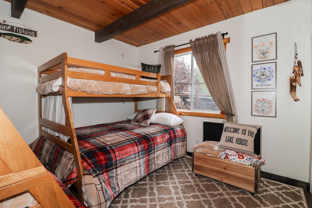 The Rusthy Bear: Central Location! Propane Bbq! - Big Bear