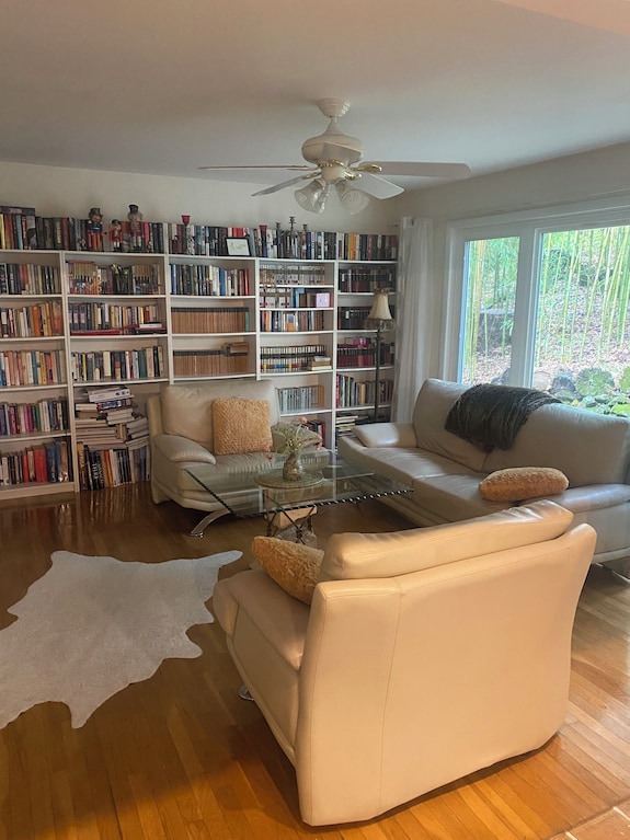 Charming Country Home Surrounded By A Spacious, Park-like Garden - Easton, PA