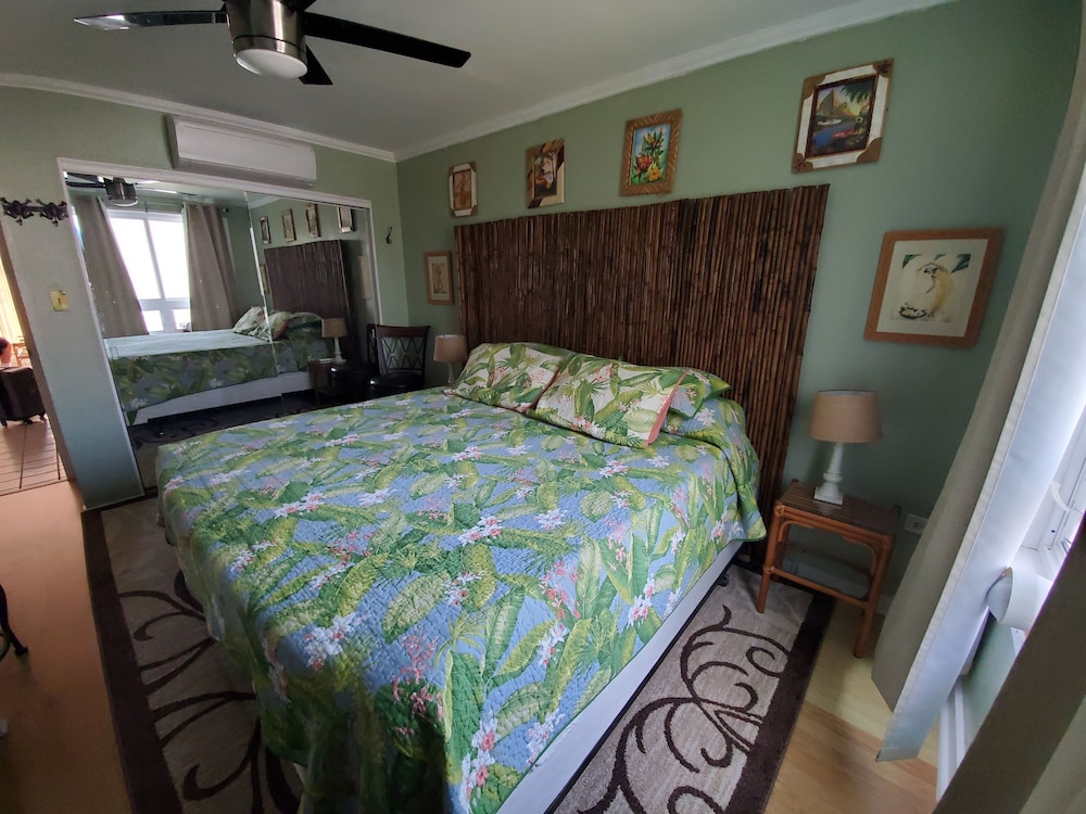 Enjoy Vintage Hawaiiana! Napili Maui Awaits!
All Booked Dates Are Guaranteed. - Kahana, HI
