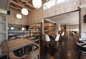 Café da manhã, almoço e jantar; culinária britânica 