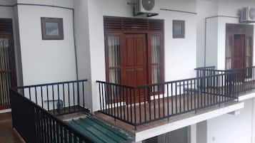 Quarto Duplo Básico, 4 quartos | Varanda