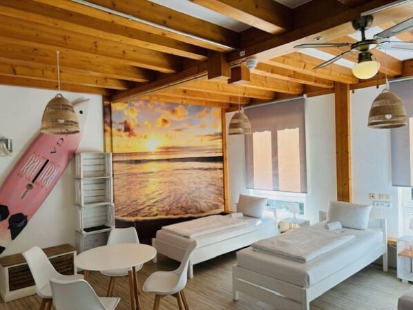 Quarto Quádruplo | Quartos insonorizados, berços/camas para crianças, Wi-fi grátis