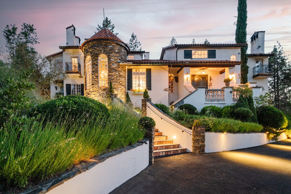 Château Du Sureau - Oakhurst, CA