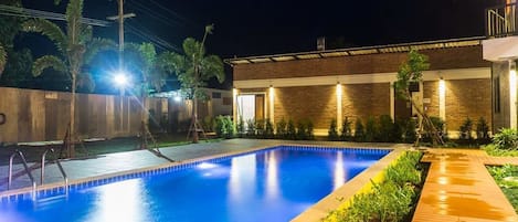 Piscina exterior