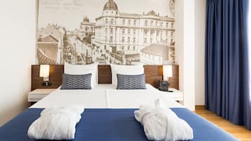 Quarto Duplo, 1 cama king-size | 1 quarto, minibar, cofre no quarto, secretária