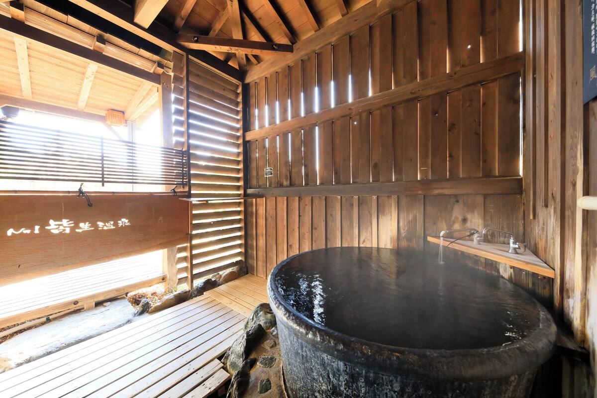 Quarto luxo, para não fumantes, banheira de imersão (Special with Private Open-air Bath) | 1 quarto, cofres nos quartos, Wi-Fi de cortesia