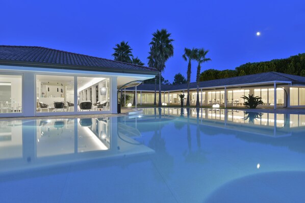 Bar junto à piscina