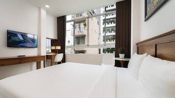 Quarto Duplo Deluxe, 1 cama queen-size, Vista para a cidade | Televisão