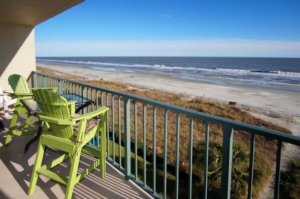 Apartamento em Condomínio Fechado, 3 quartos, junto ao mar | Vista do quarto