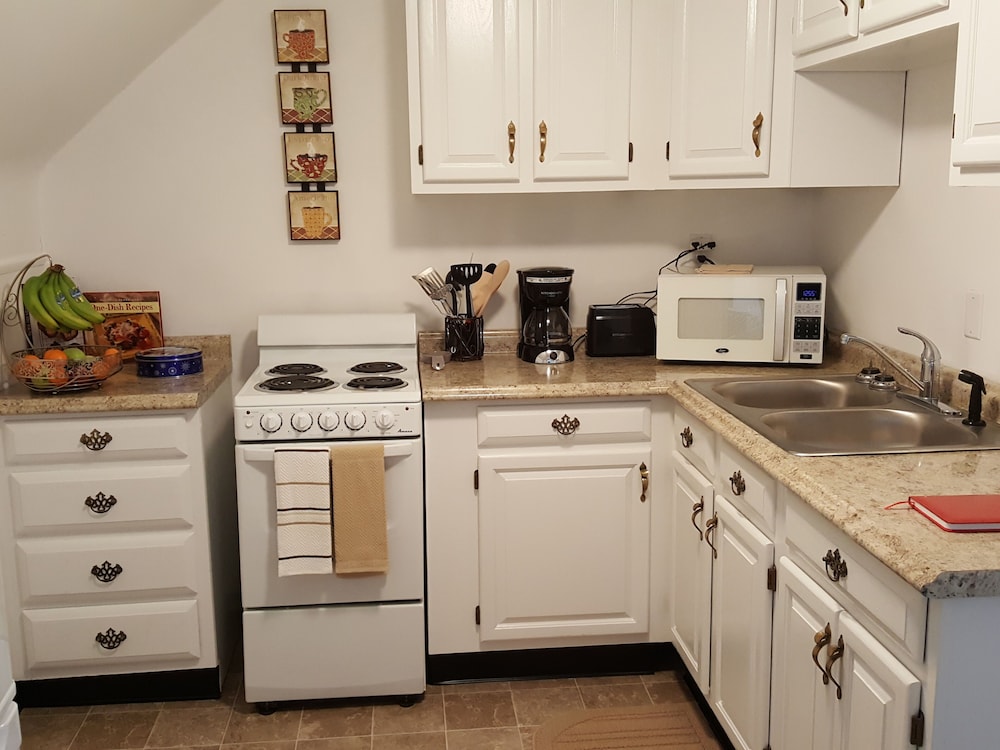 Cozy Family Home At Oceanview Beach Location - Norfolk, VA
