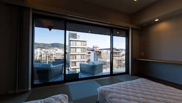 Quarto duplo, vista para a montanha (Suite) | 1 quarto, cofres nos quartos, escrivaninha, quartos à prova de som