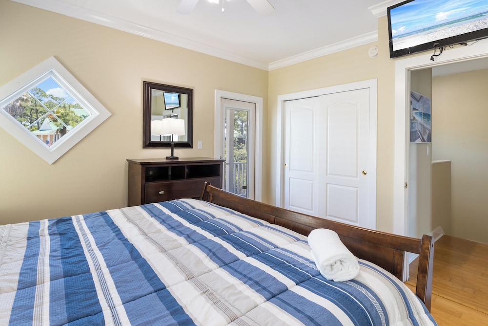 Tropical Getaway: Condo Paradise With Spectacular Pool, Close To The Beach - Perdido Key, FL