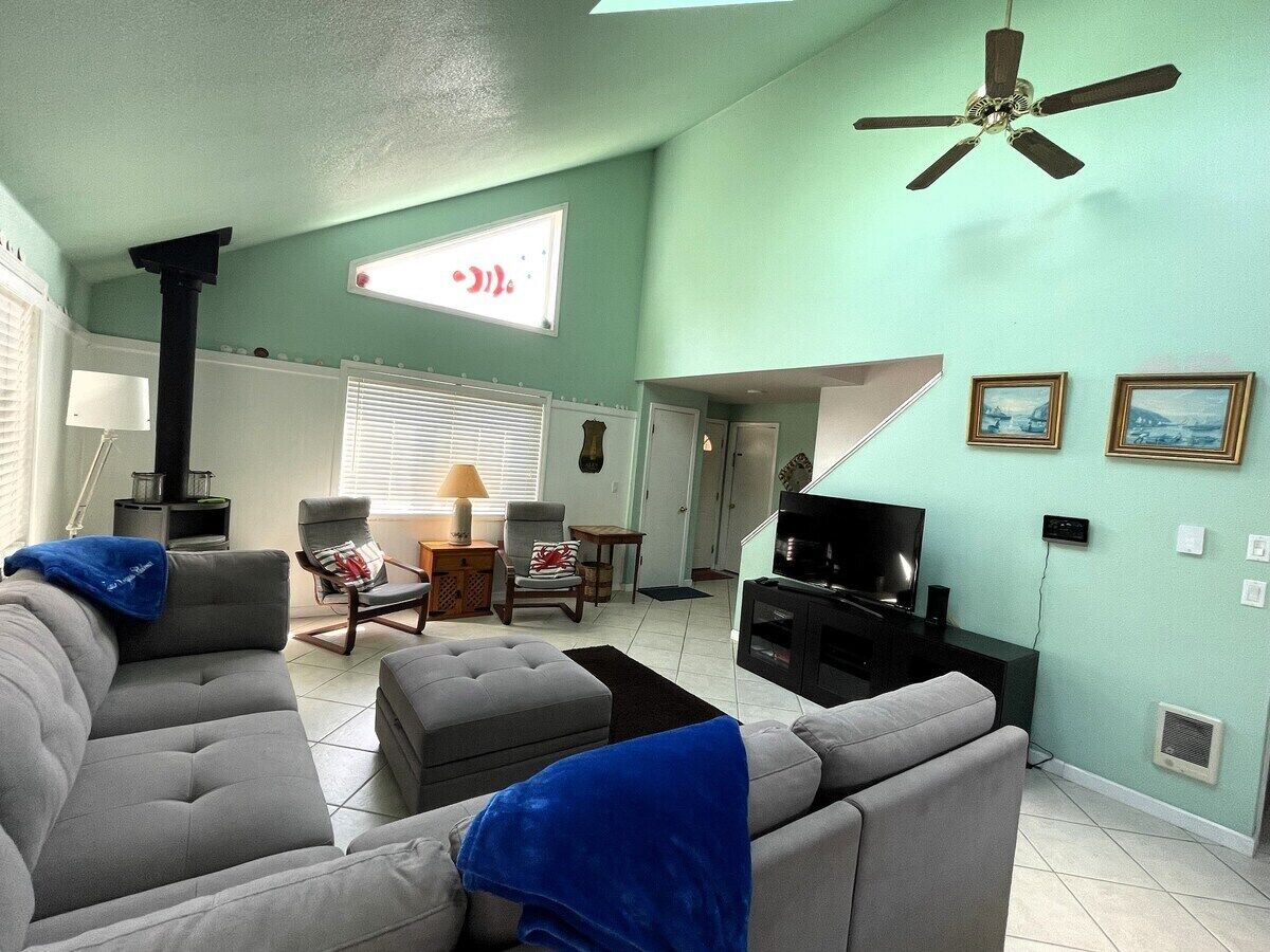 Cap'n Morgan's Hideaway #152- Fun Family House With Tons Of Toys, Easy Walk To Beach In Pacific City - Cloverdale, OR