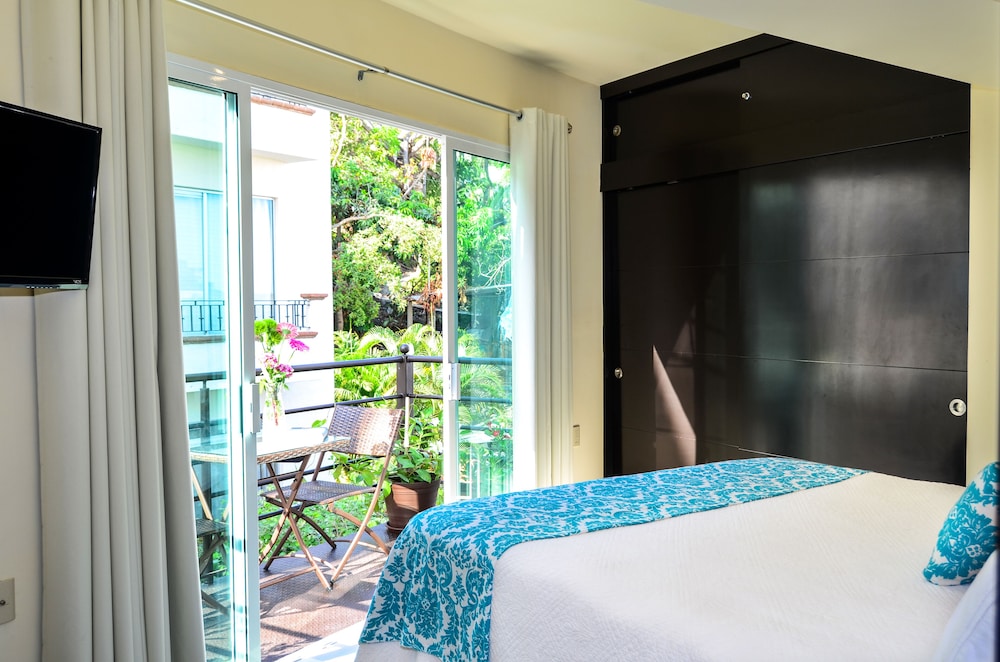 Bella Loma 404. Open-air Design Condo. Ocean Views. 5 Mins To Beach, No Stairs. - Conchas Chinas