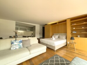 Estúdio premium, vista para o rio | Cortinas blackout, quartos à prova de som, ferros/tábuas de passar roupa