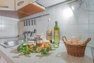 Apartamento, 1 quarto | Cozinha privada | Geladeira, fogão, cooktop, lava-louças