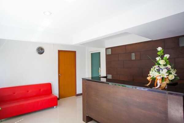 Nouveau Guesthouse - Patong Beach