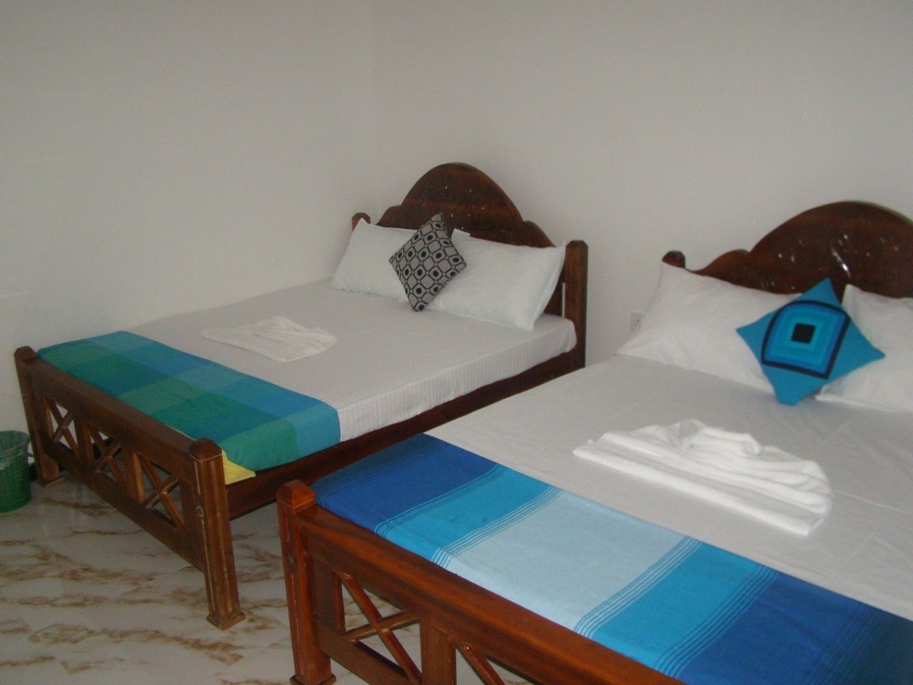 1 quarto, cofres nos quartos, quartos à prova de som