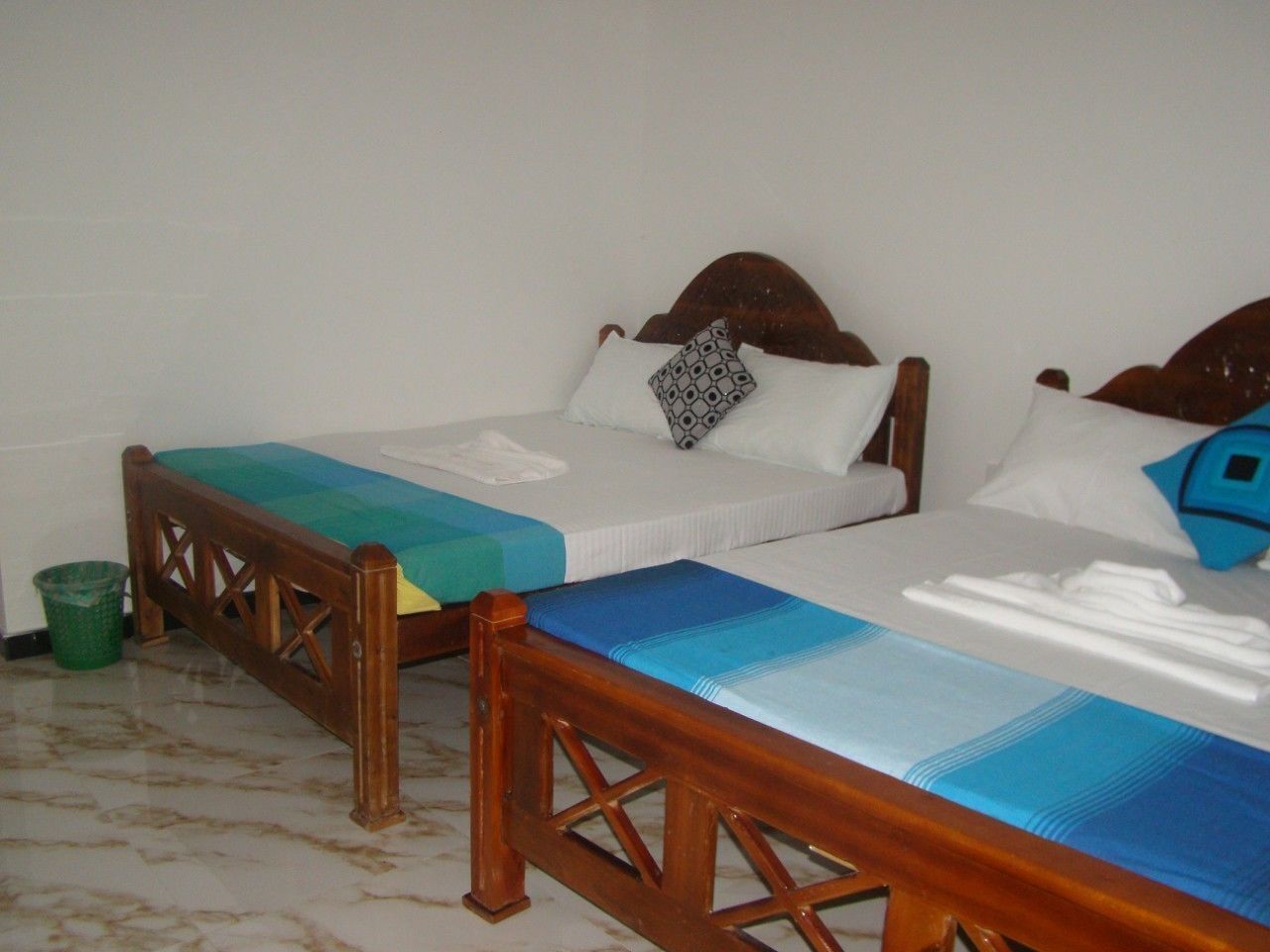 1 quarto, cofres nos quartos, quartos à prova de som