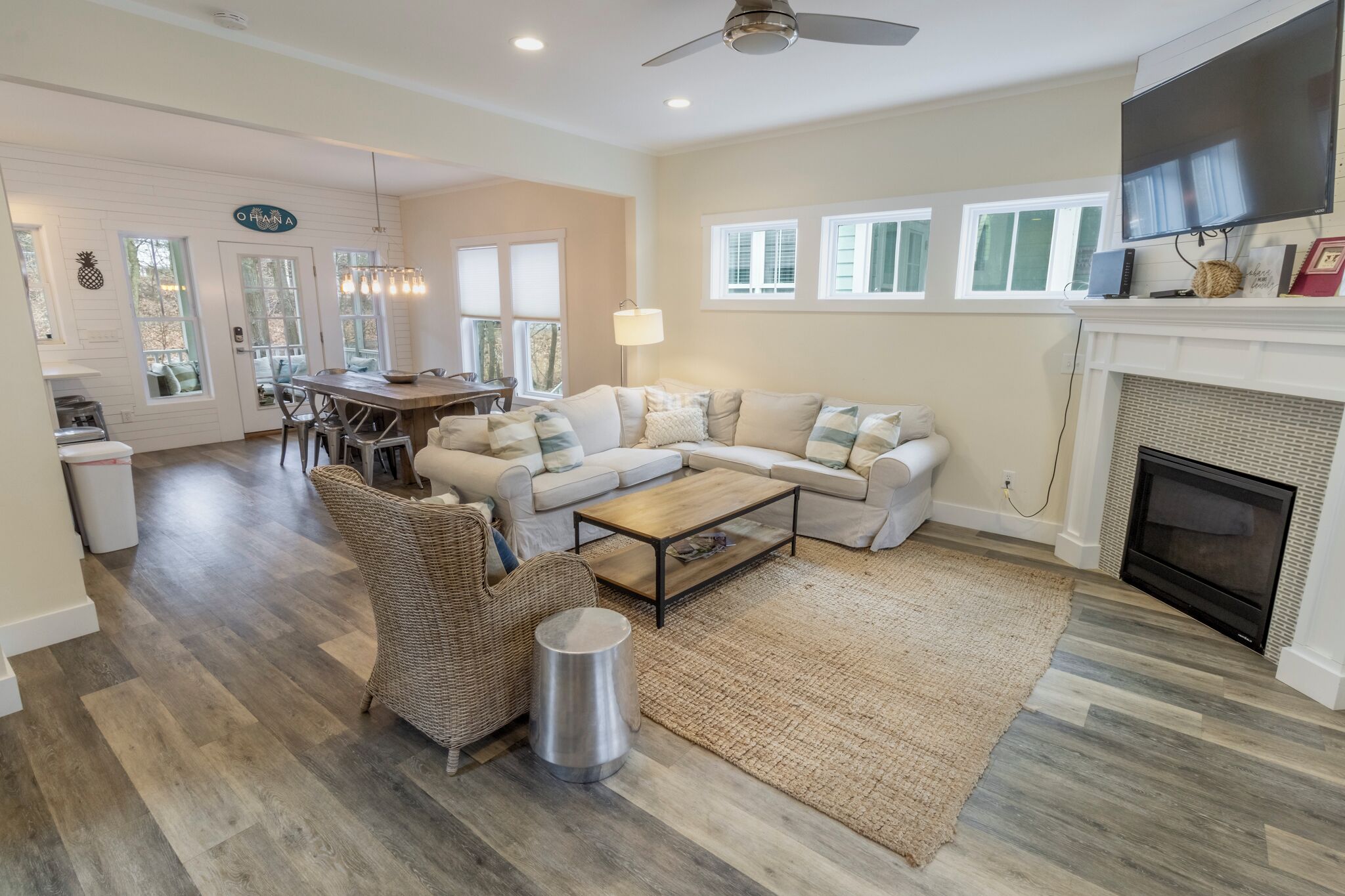 Helt Ny, Professionellt Hanterad Och Inredd Hemma I Beachwalk Resort - Michigan City, IN