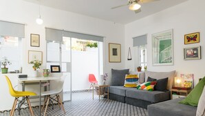 Apartamento Comfort, 1 quarto, no rés do chão | Sala | TV de ecrã plano 