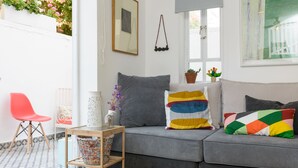 Apartamento Comfort, 1 quarto, no rés do chão | Sala | TV de ecrã plano 