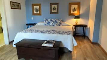 Quarto casal real | 1 quarto, frigobar, escrivaninha, Wi-Fi de cortesia