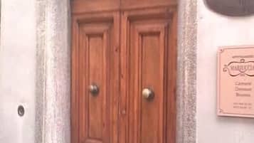 Entrada do alojamento