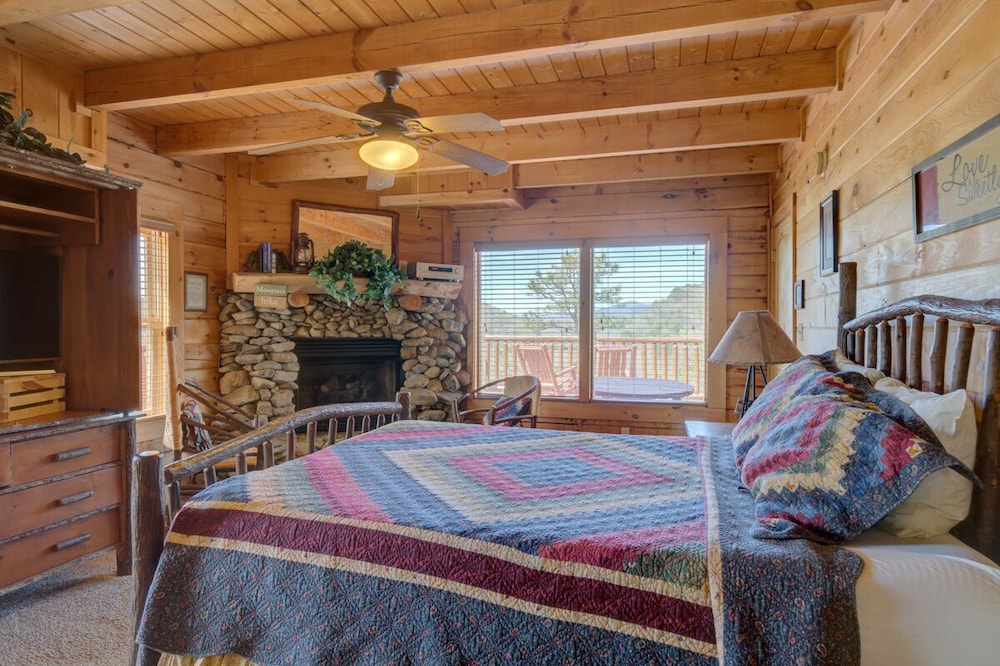 Cabina Tranquila Con Terraza Envolvente, Mesa De Billar Y Pases Gratuitos A Las Atracciones Locales. - Tennessee