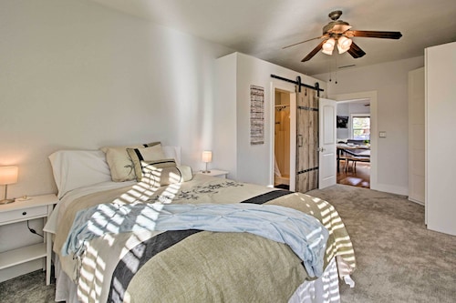 S. Park San Diego Home W/backyard~10 Mins To Beach - National City, CA