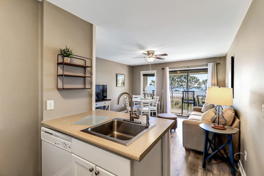Oceanfront Villa W/ Spectacular Oceanfront Heated Pool! - Hilton Head Island, SC