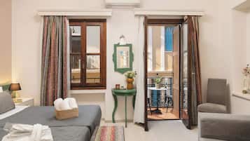 Quarto Superior, varanda | Cofre no quarto, secretária, quartos insonorizados
