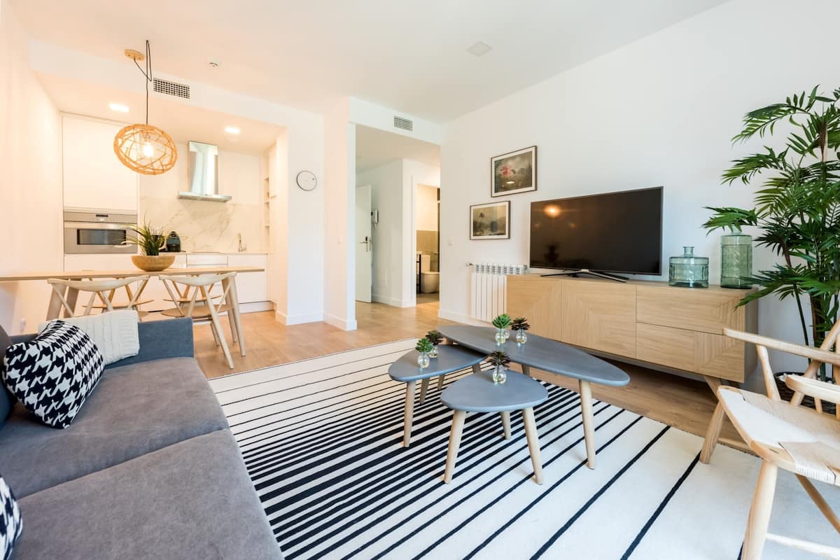 Apartamento Superior (Skyline) | 1 quarto, roupa de alta qualidade, edredões de penas, cofre no quarto