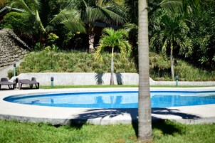 Piscina exterior, da(s) 6:00 à(s) 22:00, espreguiçadeiras 