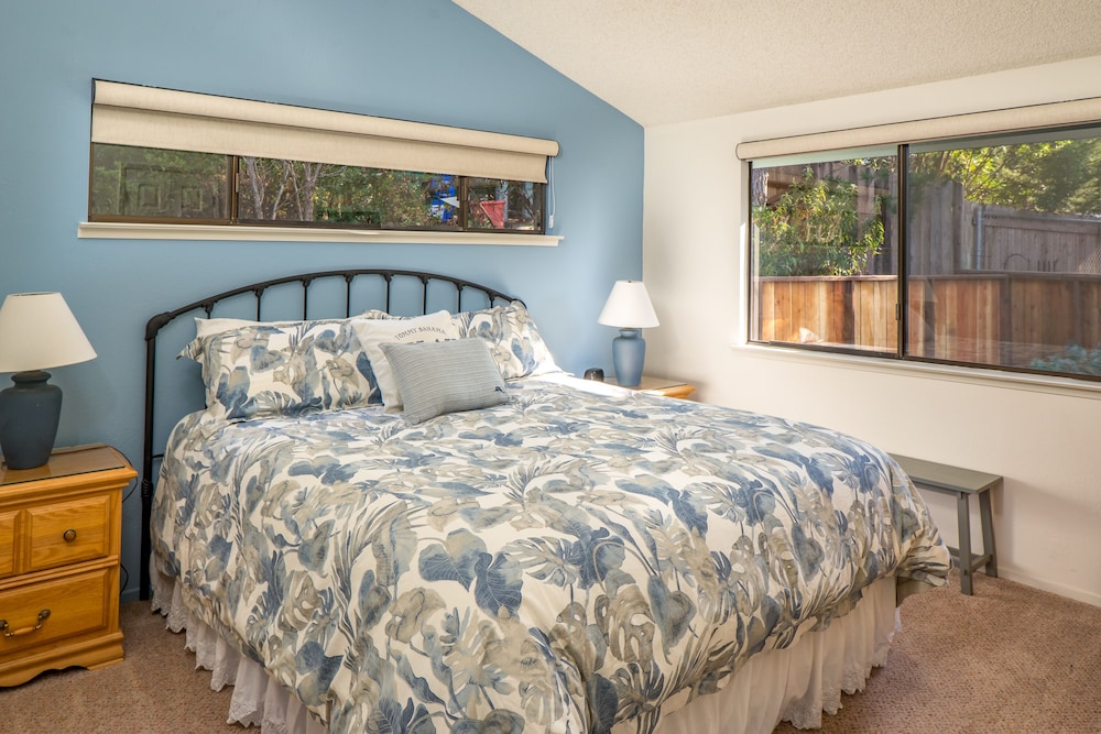 Park Hill Rental With Panoramic Ocean Views & Walking Distance To The Beach! - Cambria, CA