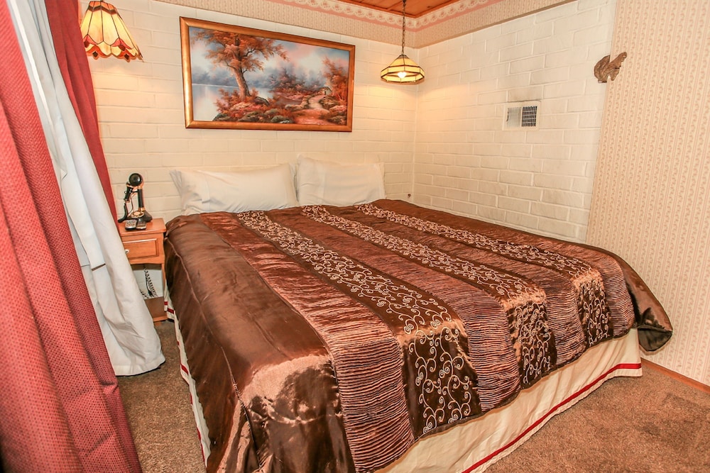 Cornerstone Cabin - Close To National Forest, Hot Tub, Fireplace, Barbecue - Big Bear, CA