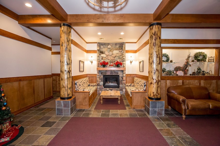 Hotel Style Room In The Heart Of Whitefish Mountain Resort Village - Whitefish, MT