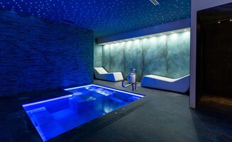 Sauna seca, banheira de hidromassagem, sauna a vapor, banho turco/hammam