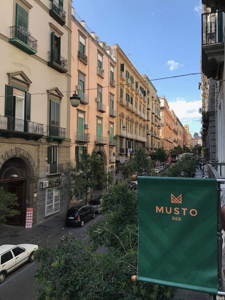 Musto Suites & Rooms - Naples