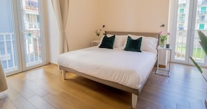 Suíte família, para não fumantes, vista para o jardim (Mini) | Roupas de cama premium, individualmente mobiliados, escrivaninha