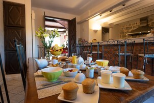 Café da manhã continental grátis todos os dias