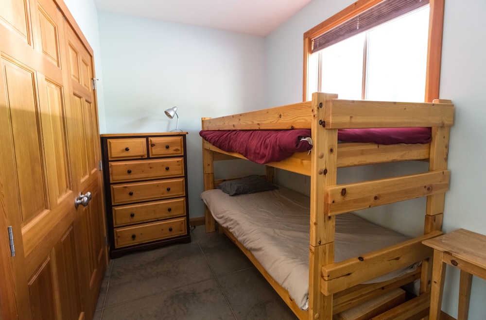 Aladar's Cabin Is 2 Minutes Drive To Red Resort - Rossland