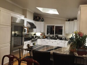 San Francisco Bay area: Elegant Pacific Ocean View, sleeps 10, gourmet ...