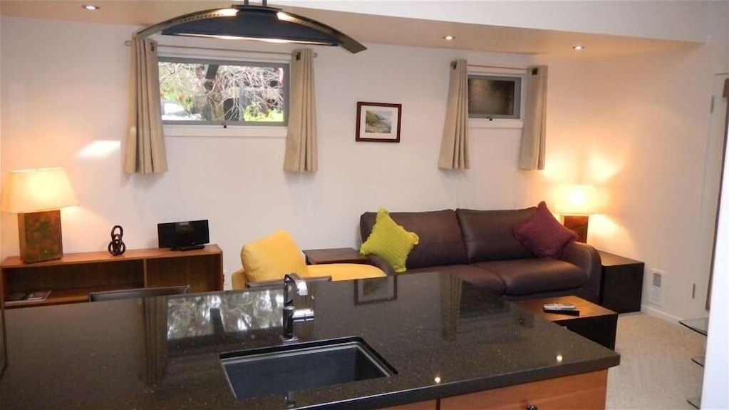 Guest House In Sunny Carmel Valley. - Big Sur