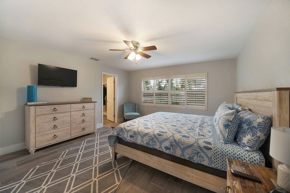$ 99 Angebot August Waterfront Paradies-beheizter Pool-whirlpool-zugang Zum Golf- - Cape Coral, FL