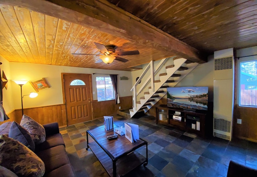 Rincon Cabin - Walk To Lake, Hot Tub, Pet Friendly, Fenced Yard - Big Bear Lake, CA