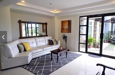 The Guest House Laoag