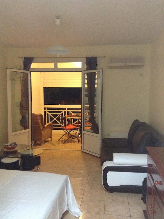 Pretty Studio In Sainte-luce Bordered By Its Beautiful Beaches - Martinique